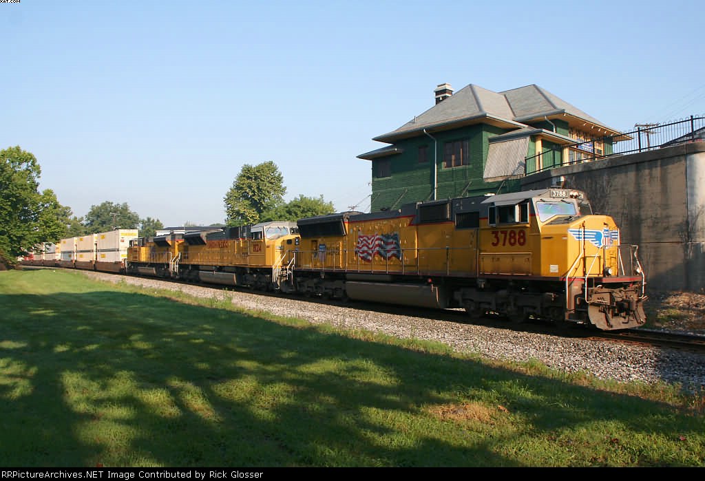 NS 214 @ 0830h With UP EMD Lashup